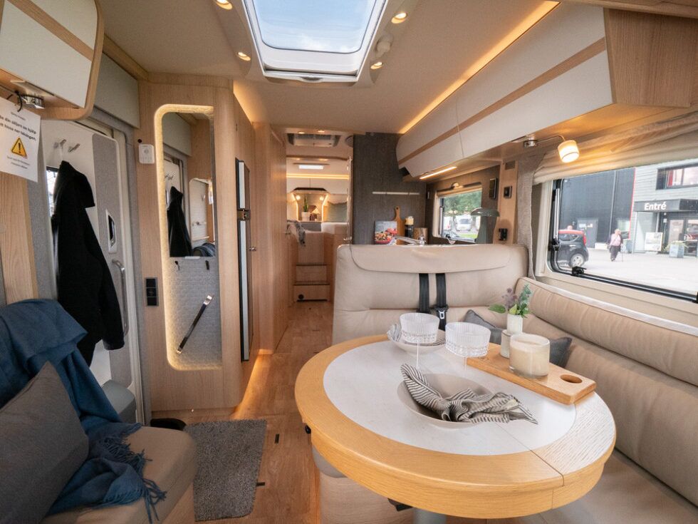 Hymer-B 880 ML *Hydr. ben *AC bodel *VINTERKAMPANJ-(2021) - Vincents